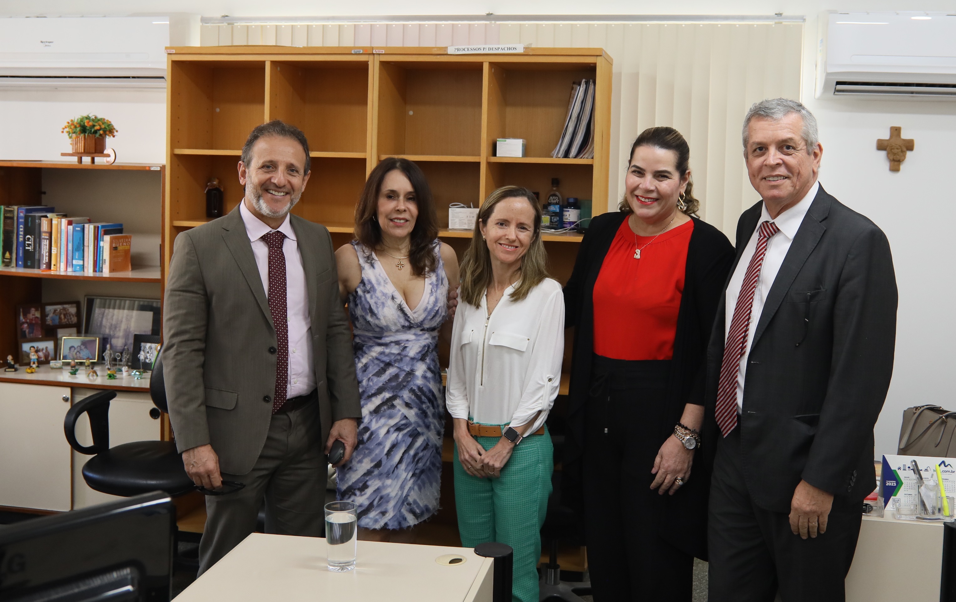 Presidência do TRT-5 visita unidades de Santo Antônio de Jesus e Cruz ...